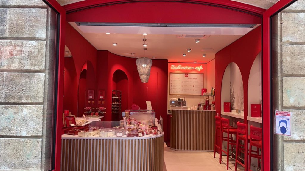 Canelé baillardran restaurant, Bordeaux. - a emotional light