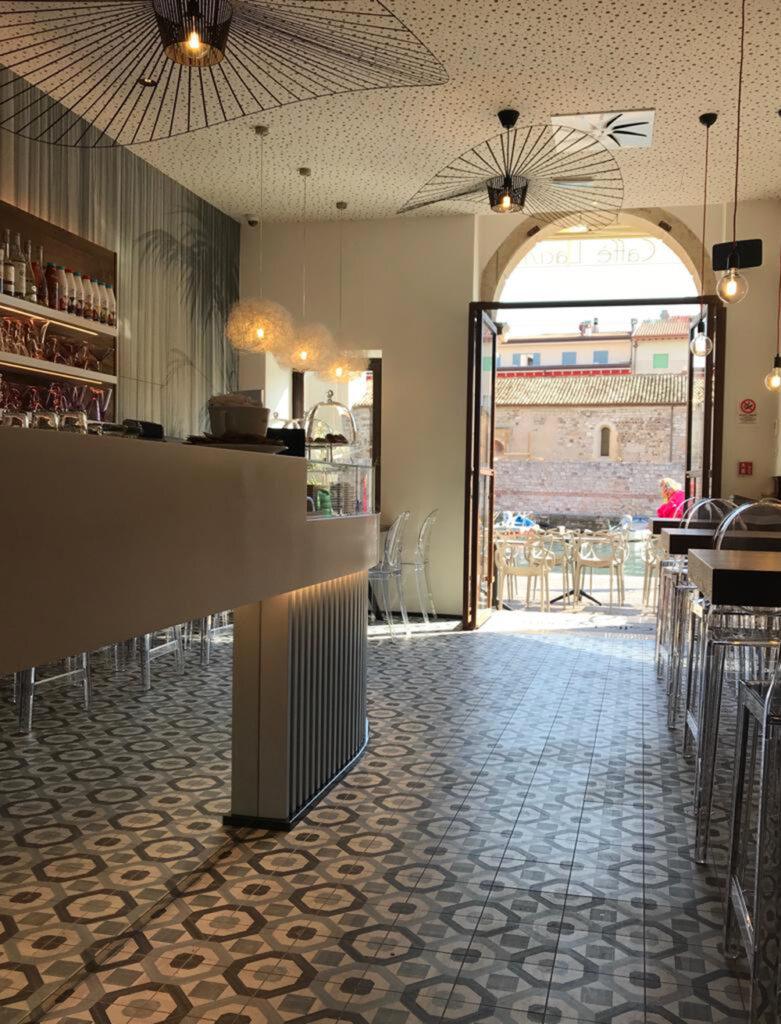 Lazise Bar, Verona. - a emotional light