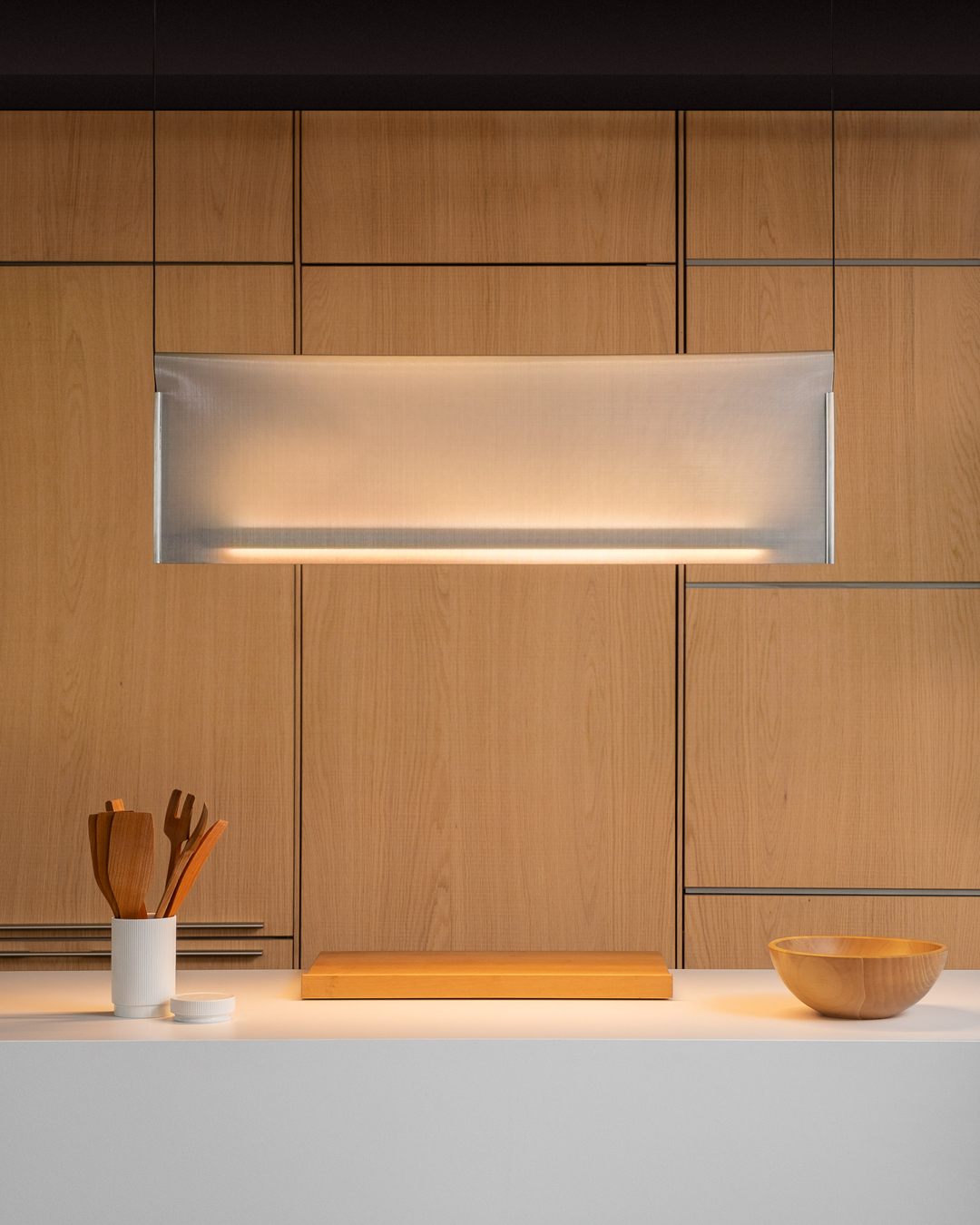 Poetic light: complex forms for pure architectures.